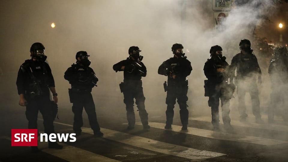 Agenten des FBI und der DEA - Regierung schickt Sicherheitskräfte in ...