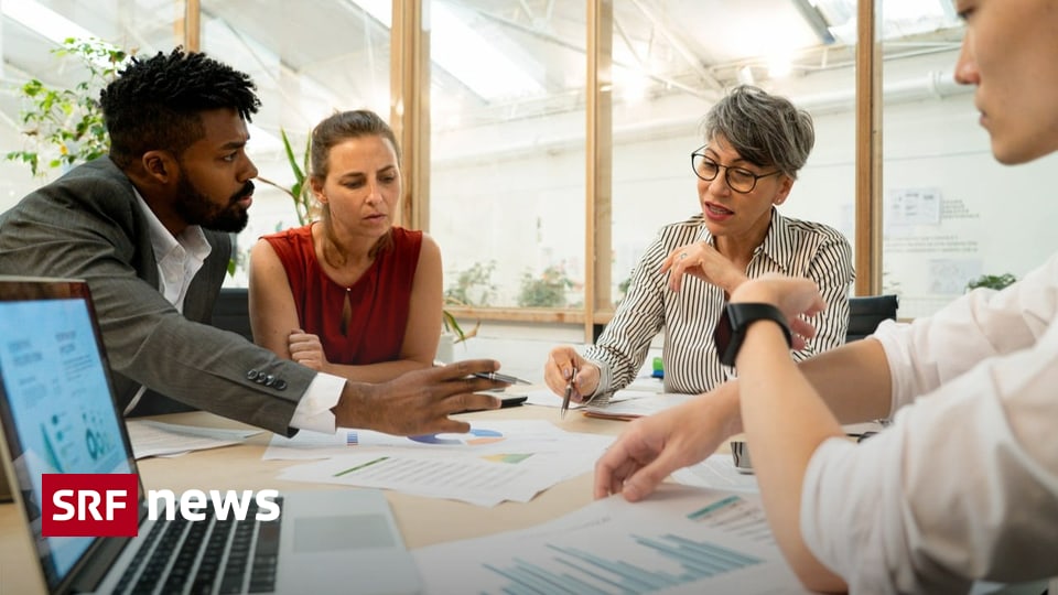 Holokratie vs. Hierarchie - Arbeiten ohne Chef: Funktioniert’s? - News ...