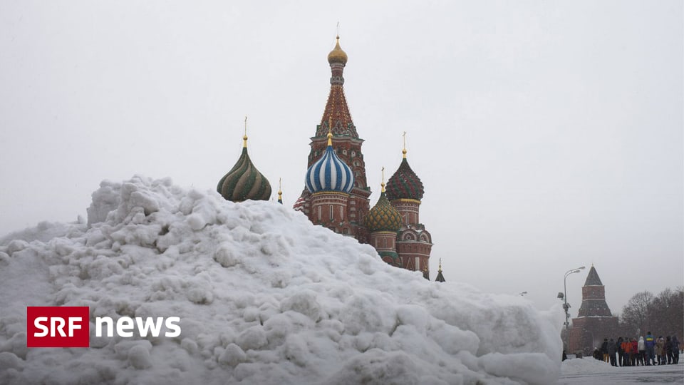 Panorama - Schnee sorgt für Chaos in Moskau - News - SRF