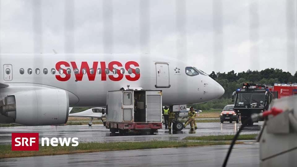 Sexy scrolller she's a slim spinner with a fantastic