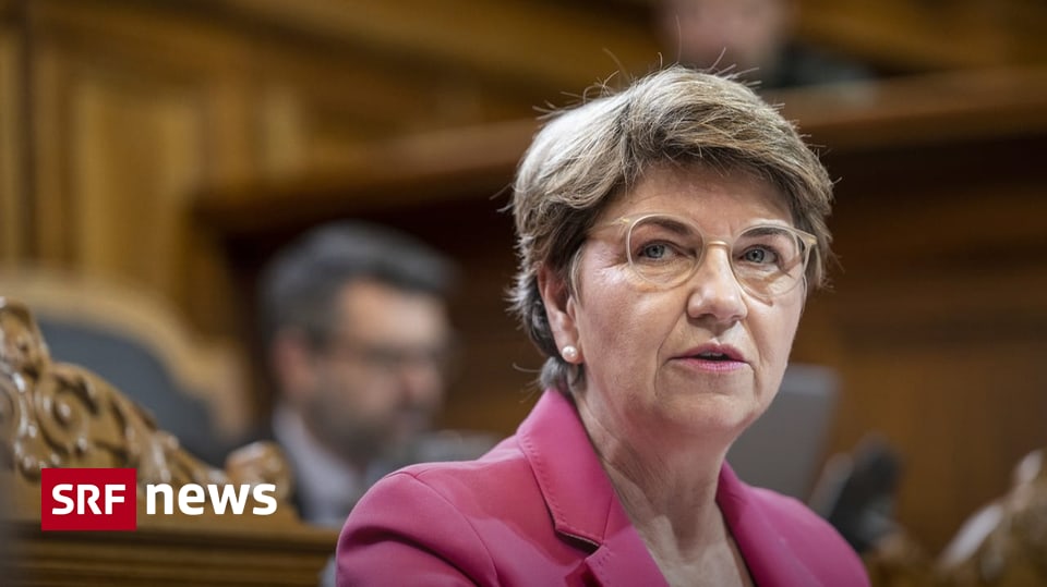 Wanderunfall - Bundesrätin Amherd bricht sich den Ellenbogen - News - SRF