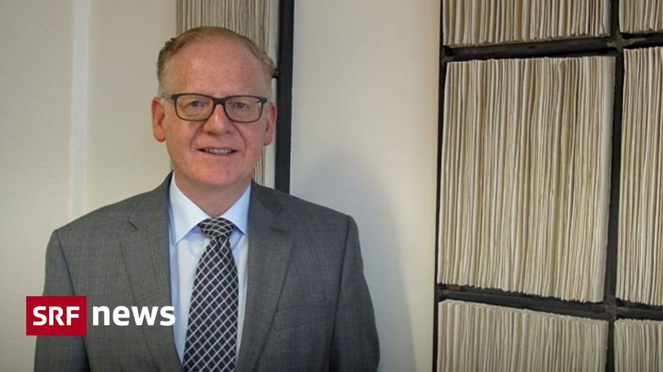 Er zeigte Überwachungsvideos - Rückhalt für Schwyzer Ausgleichskassen ...