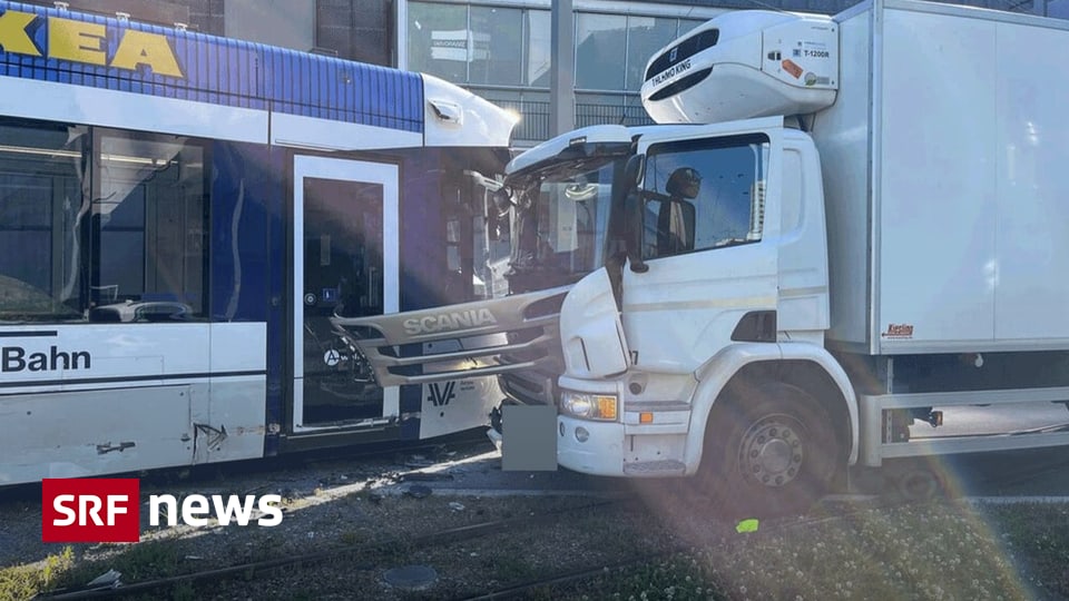Spreitenbach AG - Limmattalbahn und LKW krachen ineinander – fünf Verletzte - News - SRF