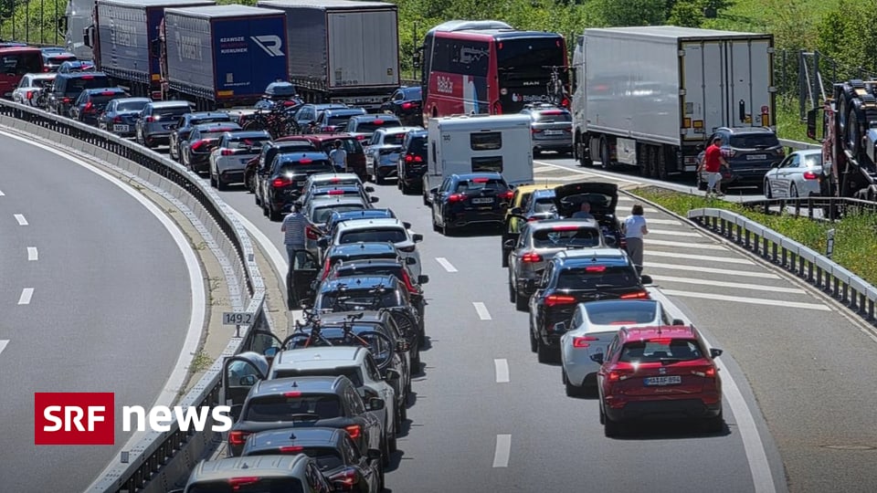 Verkehr am Pfingstwochenende - Gotthard-Stau wächst auf rund 20 ...