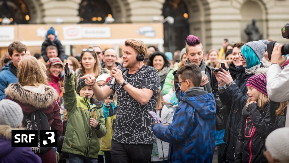 Fotobox - Autor Michael Fehr, Alina Amuri und Rapper Knackeboul: Tag 7 ...