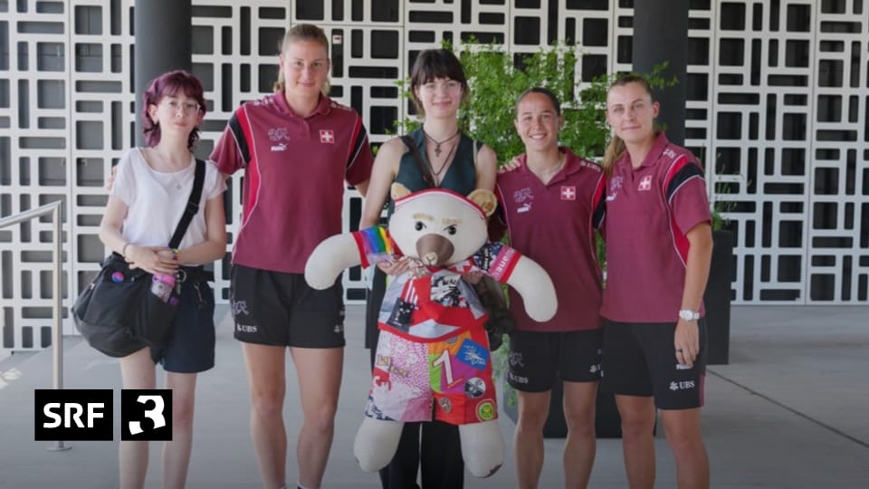 Glücksbringer für Heim-EM - Das ist der Glücks-Teddy für die Schweizer ...
