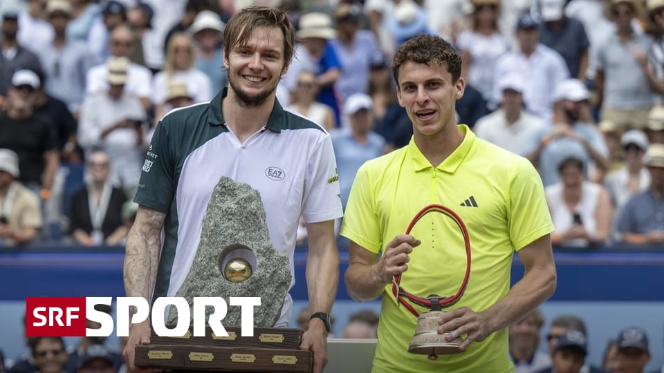 Riley reid pornosu the pictures were edited, but she was