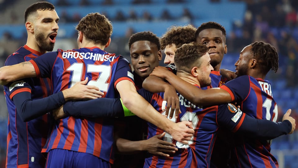 3:1 gegen Bukarest: FC Basel knorzt sich zum Sieg - Audio & Podcasts - SRF